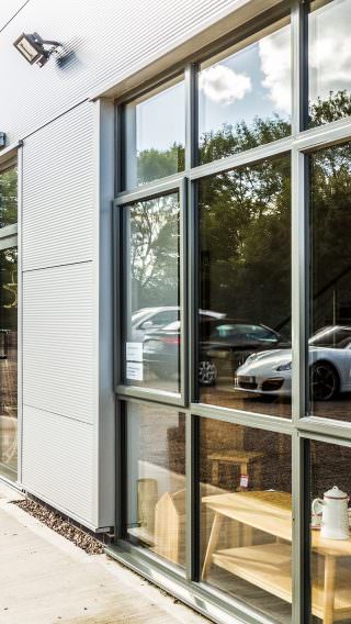 Aluminium ShopFronts UK | Commercial Shop Fronts | Sternfenster