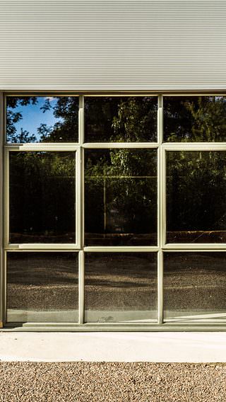 Aluminium ShopFronts UK | Commercial Shop Fronts | Sternfenster